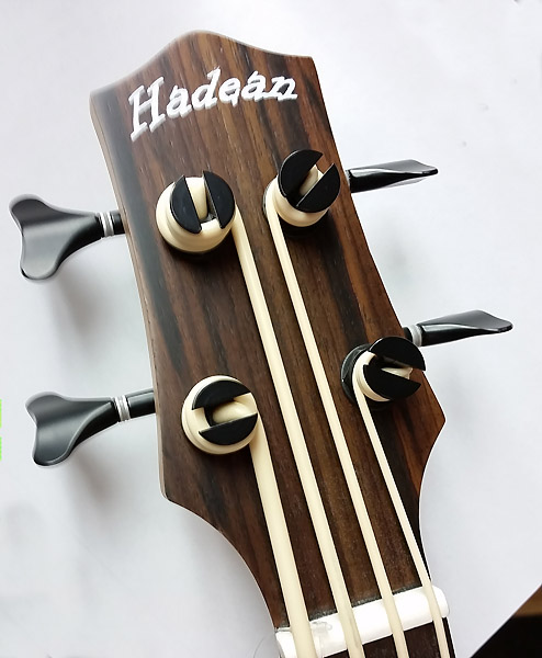 Hadean Bass Uke UKB-22 NM - RondoMusic.com